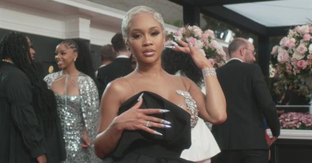 Saweetie - Grammys 2022 E! Glambot - E! Online - CA Saweetie - Grammys 2022 E! Glambot - E! Online - CA
